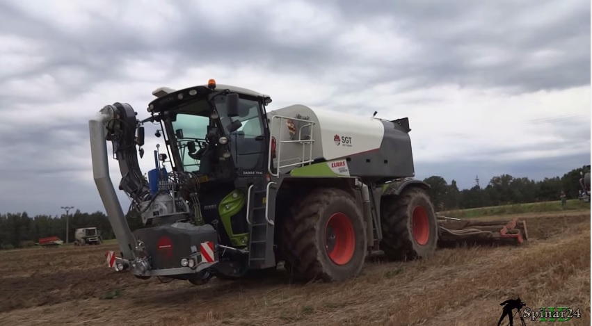 Claas Xerion 3800 Saddle Trac + Xerion 4000 s SGT (Spinar 24 HD)