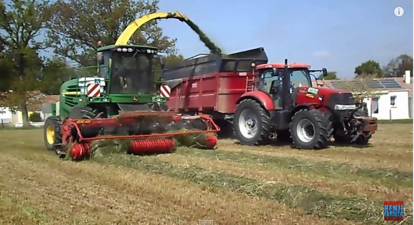 Grassilage 2015 Mit John Deere und Case.