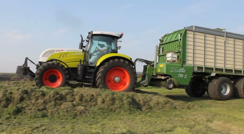 Steyr CVT 6165 & Bergmann Shuttle 780 S - Grassilage 2015 mit LU Dellen ...
