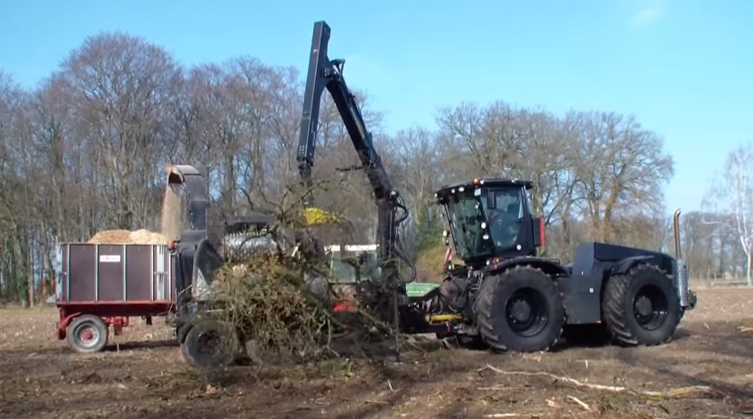 Claas Xerion 5000 mit Jenz Hacker