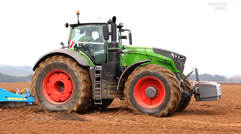 FENDT 1050 Vario [UnCut/SOUND!] Offizielle Premiere in der ...