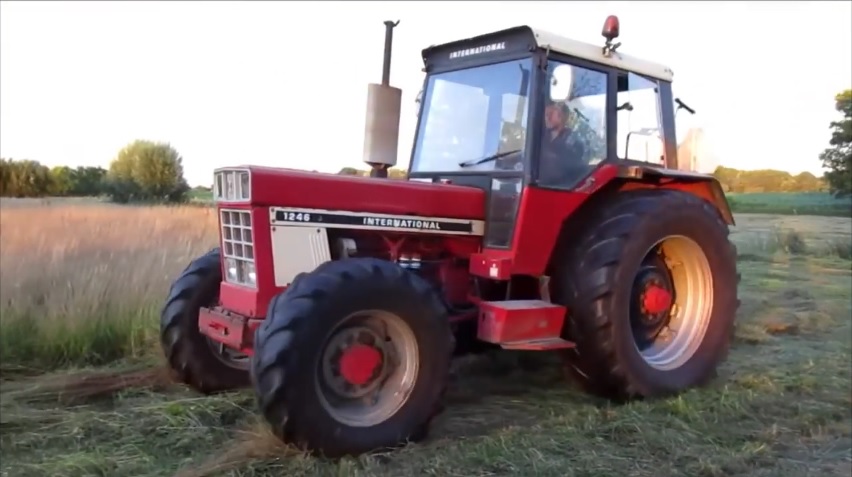 WIE FÄHRT ES MIT EINEM IHC INTERNATIONAL 1246 ??(6 ZYL IHC SOUND)!!!