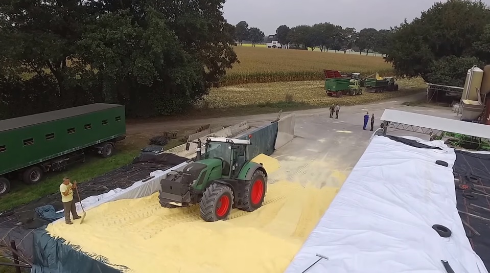 Maisernte 2016 mit: Claas Lexion 670 tt Claas Lexion 580 tt -- Agrar 828