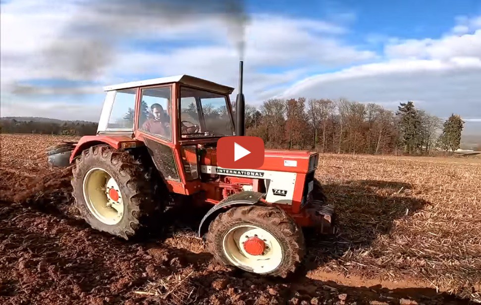 Ihc 744 mit 3 Schar Ventzki am Pflügen! Sound/Rauchzeichen/Case-IH ...