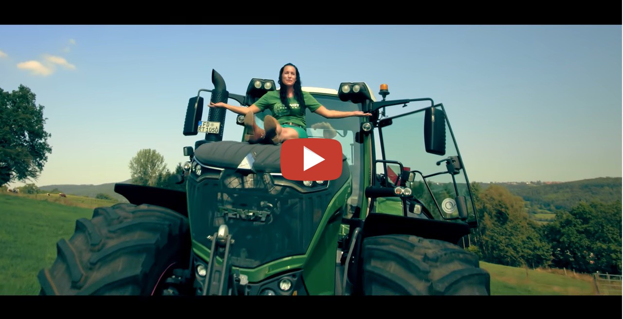 Der Fendt Song (So ein neuer Fendt) Jessica Seitz mit einem Fendt 1050