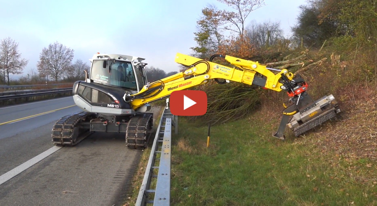 Spezialbagger auf der Autobahn - Dem neuen Kettenbagger der Firma ...