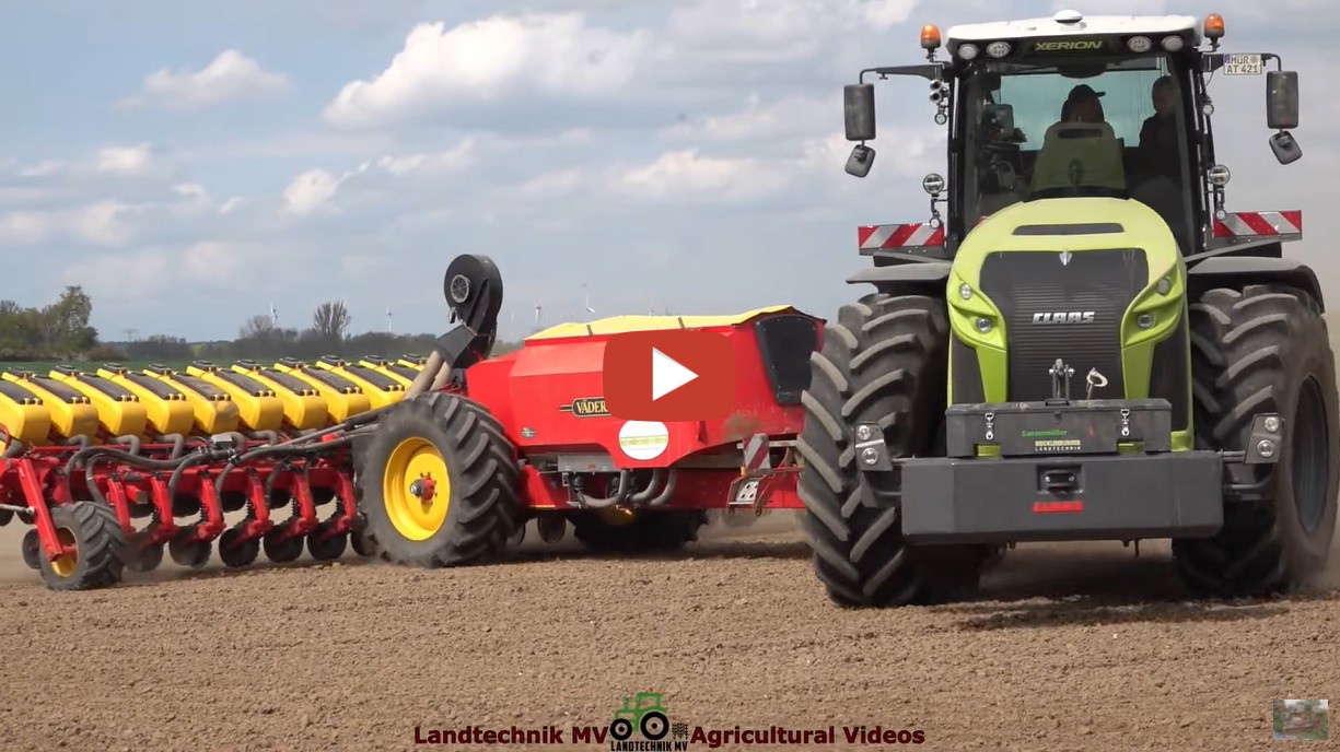 LU. Ganzenmüller bei der Maisaussaat 2022 mit einem Claas Xerion 4200 ...