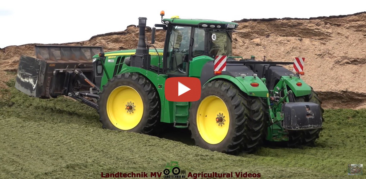 2022 Erster Schnitt mit einem Claas Jaguar 960TT, einem John Deere 6R ...