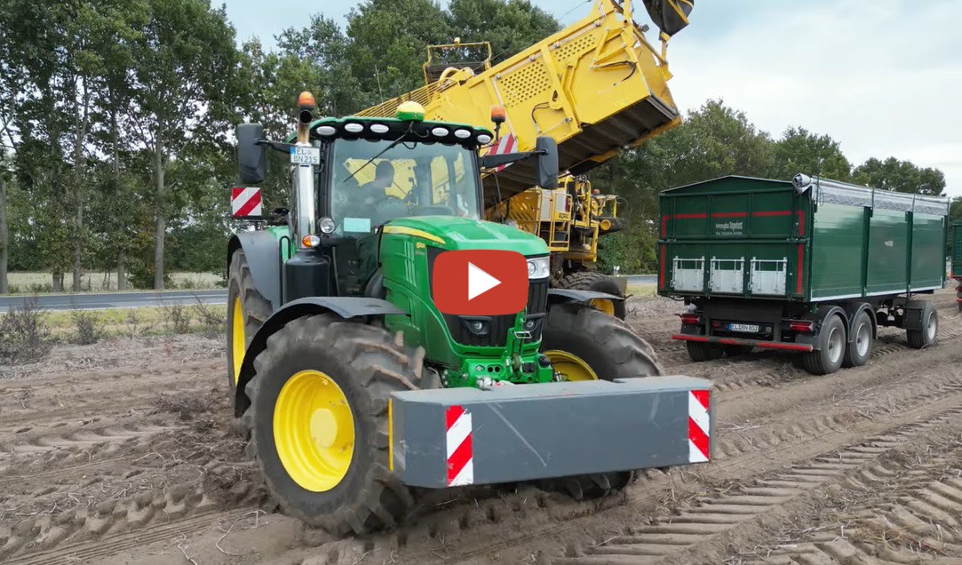 *Kartoffelernte 2022 mit einem Grimme Ventor 4150 des Lohnunternehmens ...