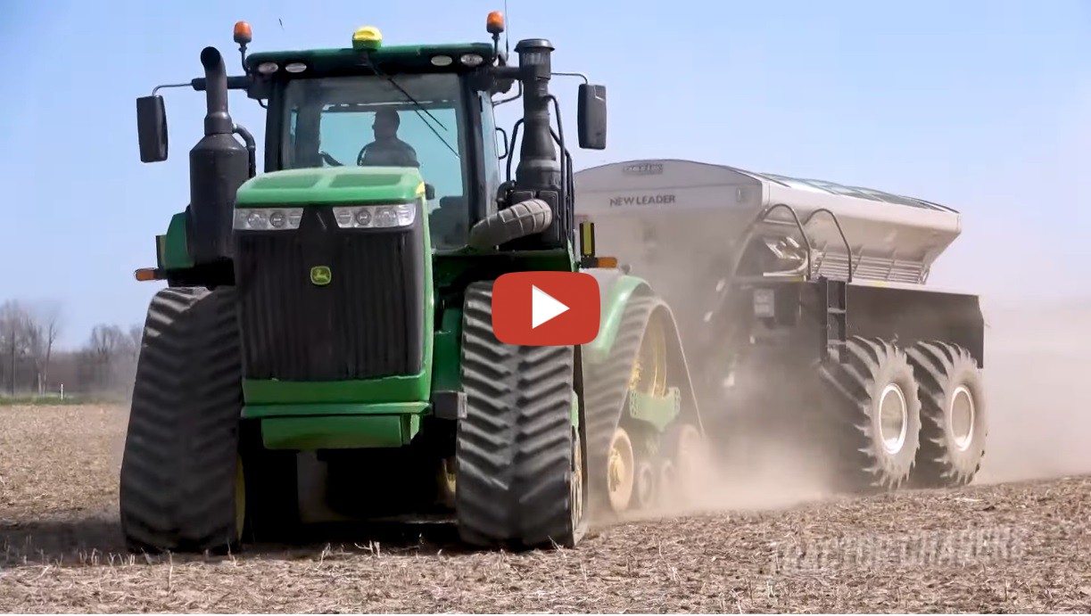 Düngerstreuen in den USA mit einem John Deere 9520RX und einem neuen Leader NL345 — Tractor Chasers