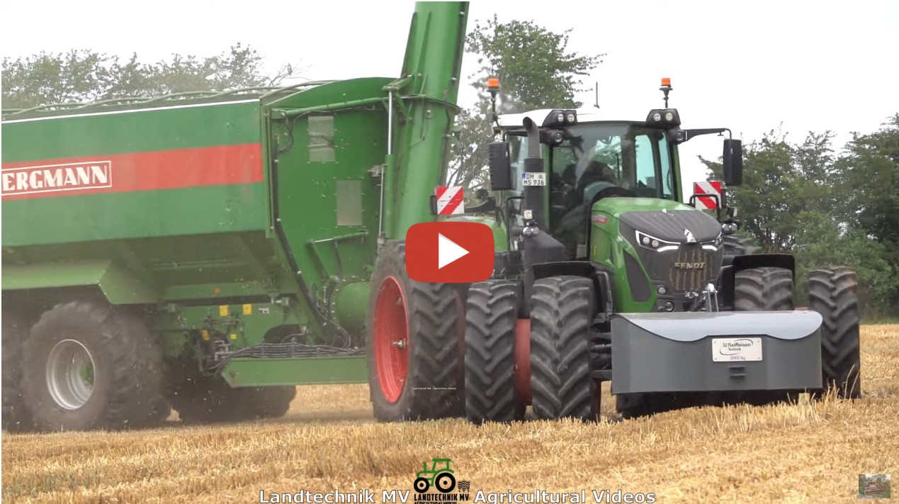 Getreideernte 2023 mit 2 John Deere S 780i. Ein Fendt 936 mit Bergmann ...