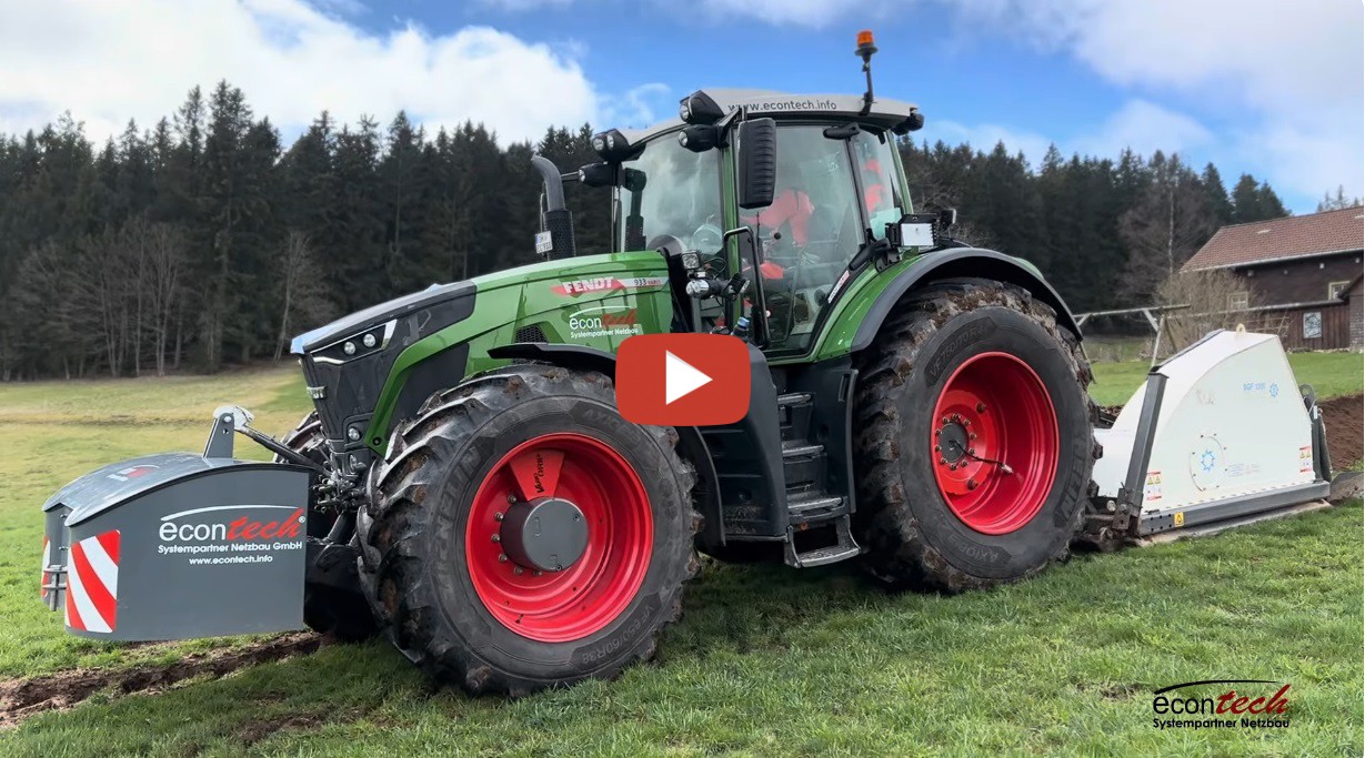 Unser Fendt 933 mit einer Stehr SGF 1300 im Einsatz in Breitnau im Schwarzwald. Dort wird die ...