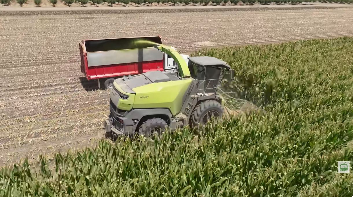 Der Claas Jaguar 1200 ist das neue Topmodell der Feldhäcksler von Claas ...